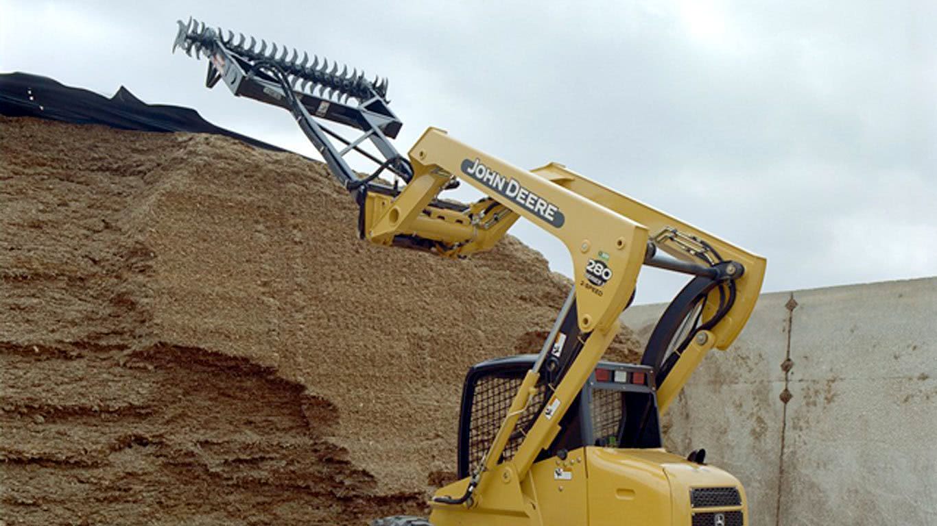 Frontier AG12 Series Implements | Everglades Equipment Group